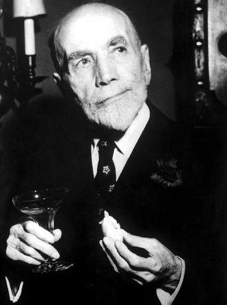 Jacquie and Lee Bouvier meet Bernard Berenson in Florence in 1951 | get ...