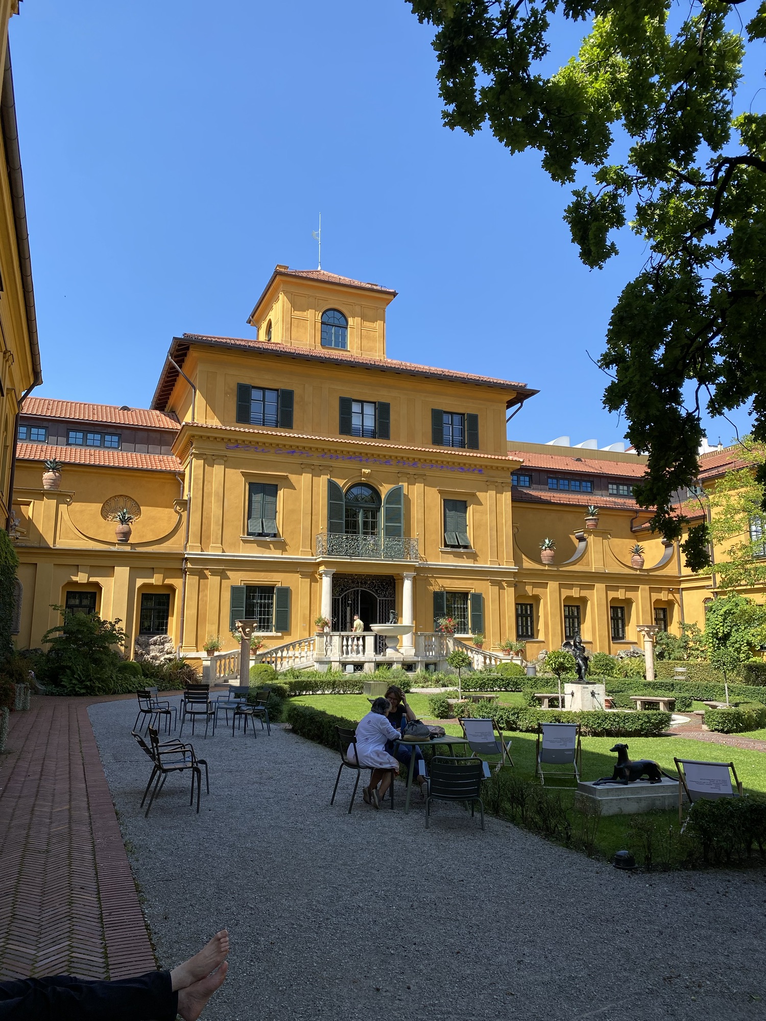 The Lenbachhaus, Munich; Part 1 | get back, lauretta!